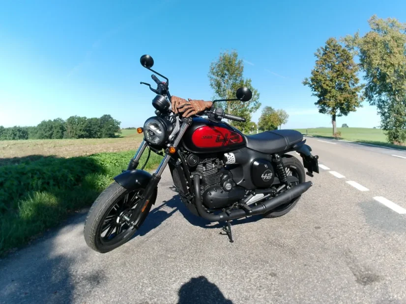 JAWA 350 CL 42 – sportovní styl a výkon | MOTOJELINEK.CZ
